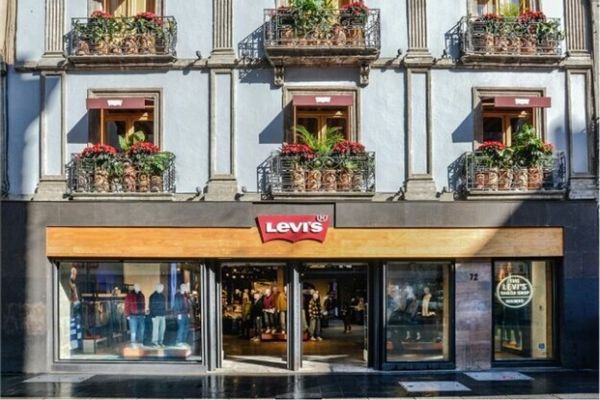 Levi's refresca la imagen de su flagship store en la Ciudad de México ...